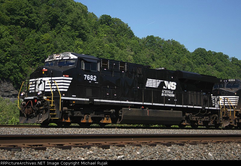 NS 7682